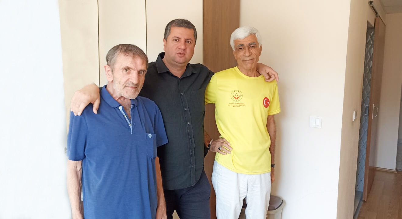 İl Müdürümüz Serdar Demirci, Kemah Huzurevi Sakinlerimizi Ziyaret Etti ...